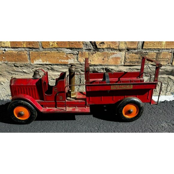 Structo | Toys | Antique 93s Structo Fire Engine Pumper Truck Pressed ...